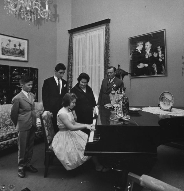 Alfredo Stroessner Parents at Richard Sandoval blog